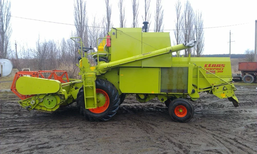 Зерновий комбайн CLAAS COMPACT 30. 2,5M - купить на Агробиз, цена526926 ...